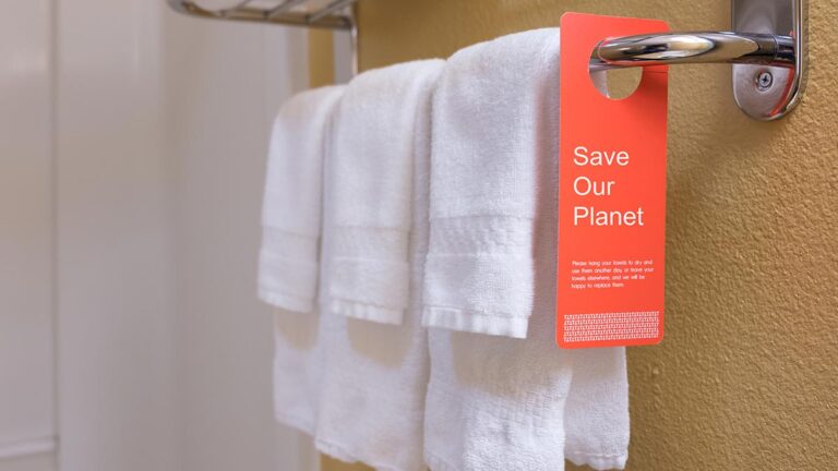 How to Spot and Avoid Greenwashing in Tourism